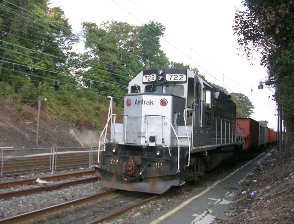Amtrak worktrain GP38 #722